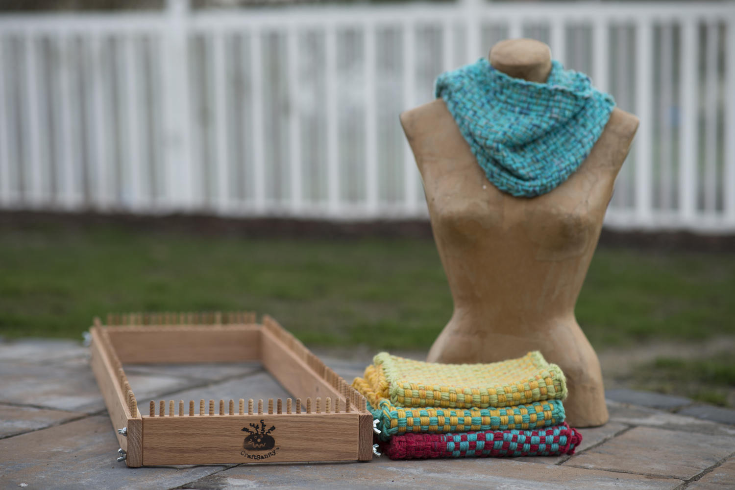 Big Weaving Looms – CraftSanity